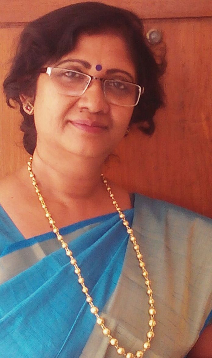 କବିତା ହାତରେ ଲଣ୍ଠନଟିଏ ଧରି ସତେକି ମୋ ଆଗେଆଗେ ଯାଉଛି : ସୁଚେତା ମିଶ୍ର – Odisha Sambad