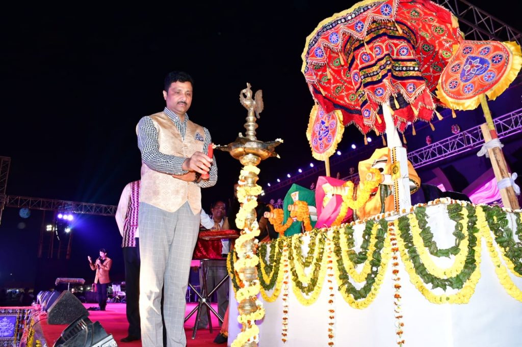 ତୋଷାଳୀ ଜାତୀୟ ହସ୍ତଶିଳ୍ପ ମେଳାର ଅଷ୍ଟମ ସନ୍ଧ୍ୟା – Odisha Sambad